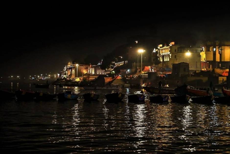 night beauty of varanasi