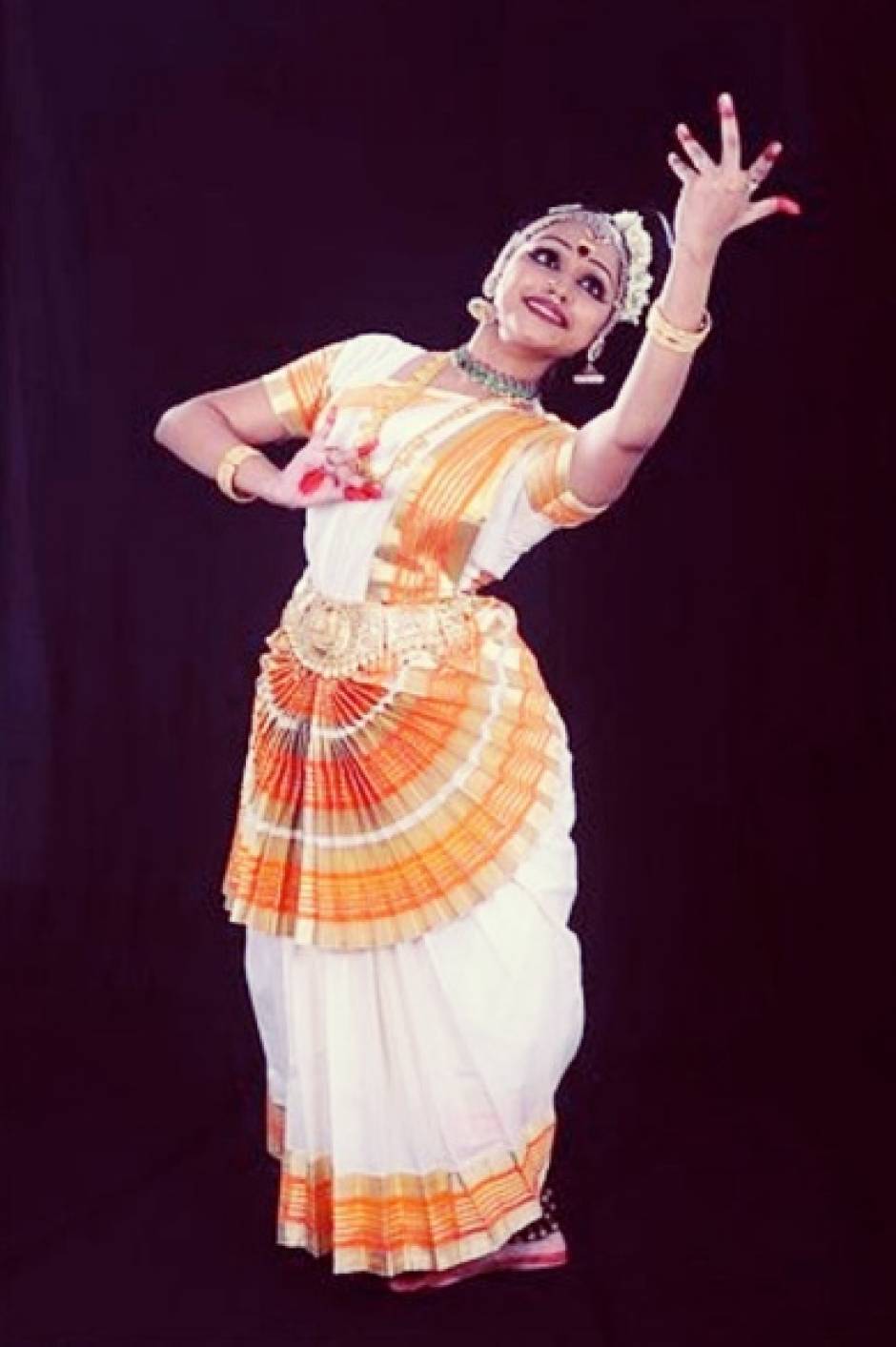 Mohiniyattam : classical dance form