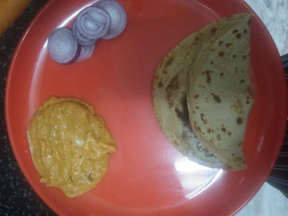 Butter paneer masala with lacha paratha