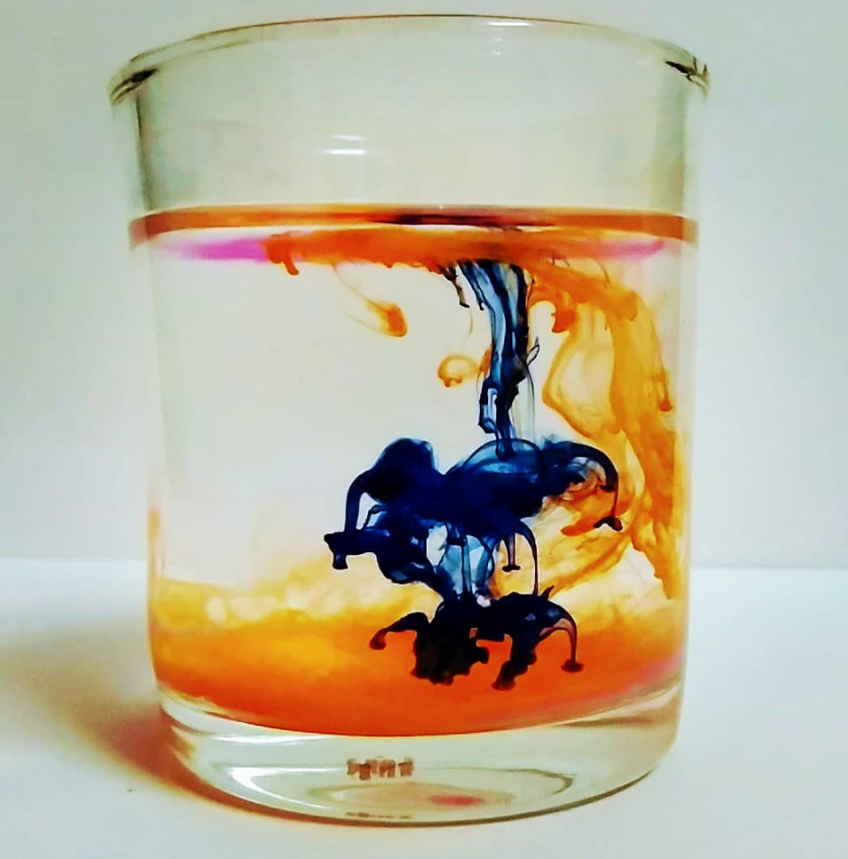 Diffusion of colours in water
