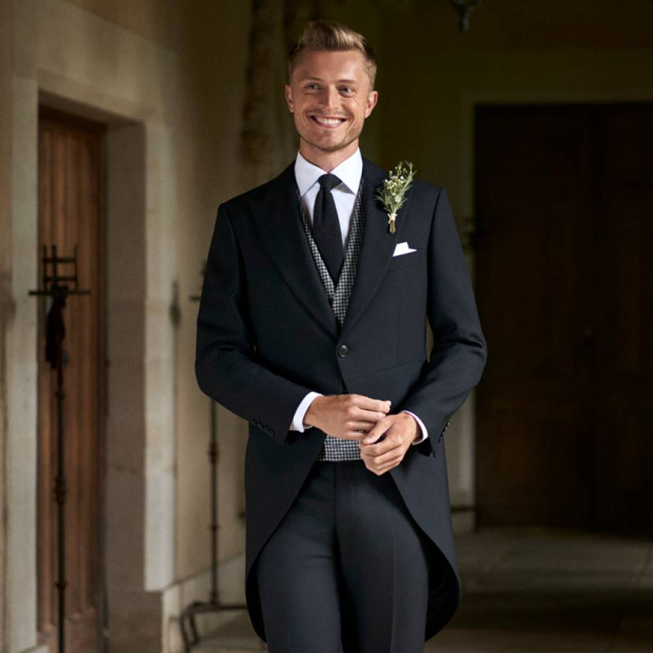 Few Tips For A Customized Groom Bespoke Suits