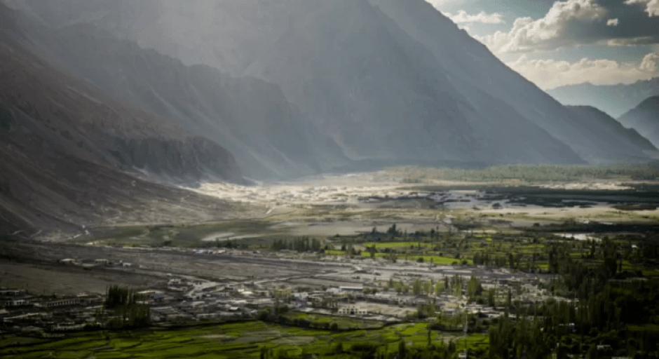 Top 10 destinations for summer holidays in India.