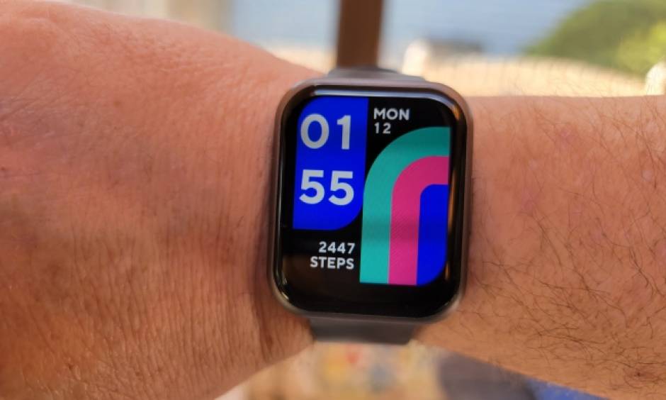 Women's Guide to Select the Best Smartwatch: Key Factors t