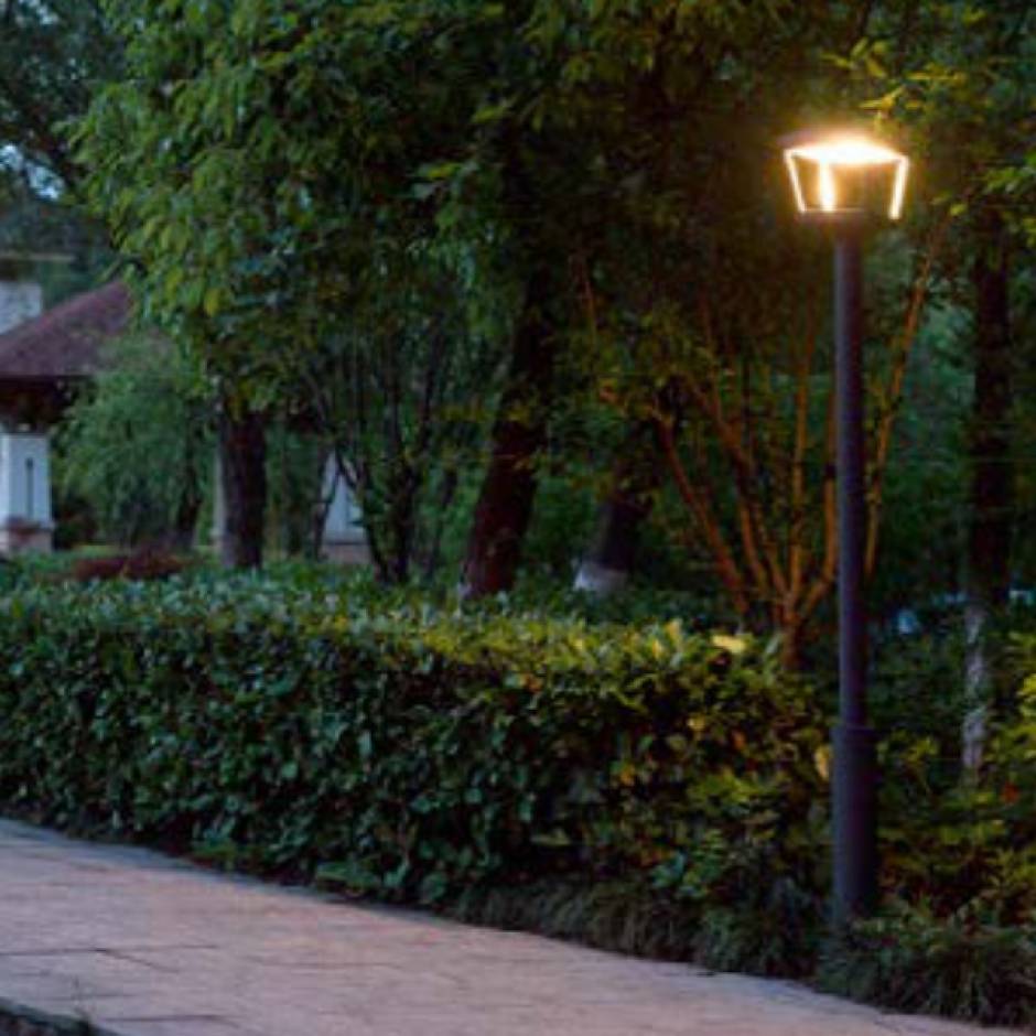 Advantages of LED Pole Lights for Brighter, Greener Spaces